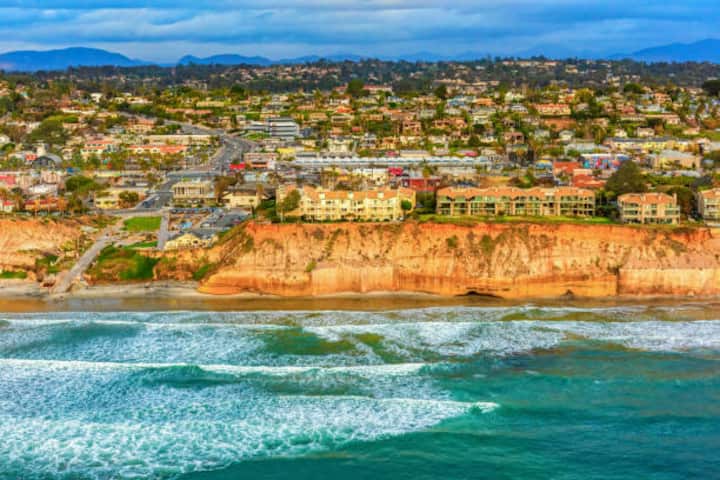 Spacious 1 Bedroom Resort Condo - Beach Getaway - Encinitas, CA