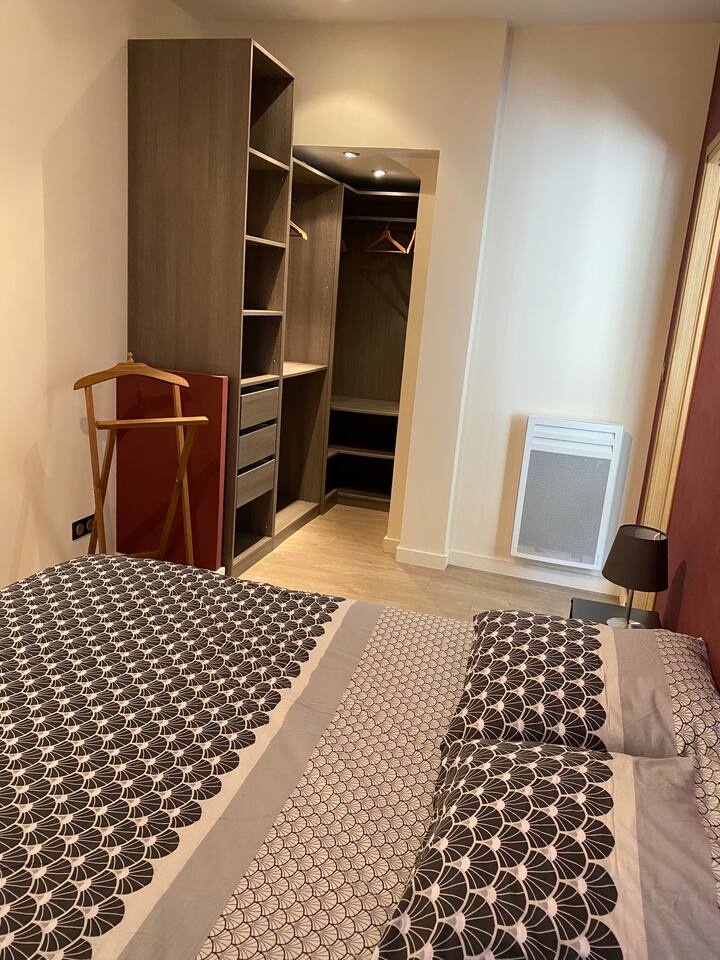 Bel Appartement Au Centre Ville De Crémieu - Crémieu