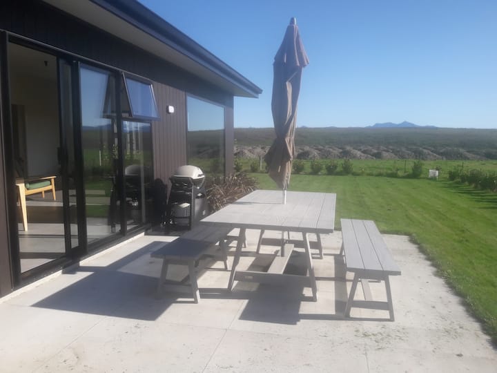 Mt Robertson View - 2 Bedroom Property - Blenheim