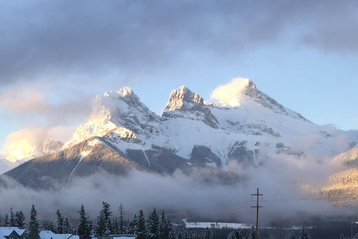 Black Cat Bnb - Spectacular Views Of Three Sisters - Canmore