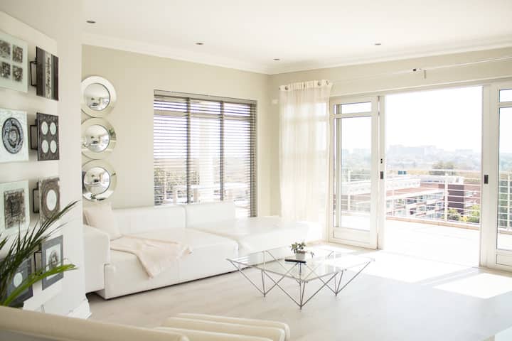 Splice La Blanc Penthouse Award Winning Building - Johannesburg