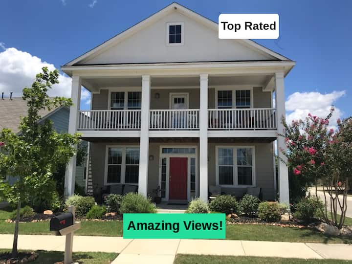 Elegant Manor - Golf Course View "Luxurious Home!" - Buda, TX