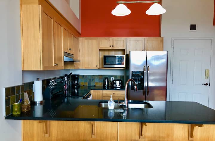 Enjoy Three Sisters @ Fully Equipped 2br 2ba Loft - Canmore