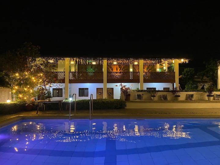 White House Calatagan Private Resort - Calatagan