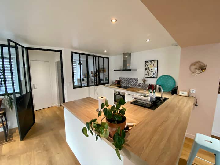 Maison De Bourg à 2 Pas Du Port, "Le 22" - Port-Louis