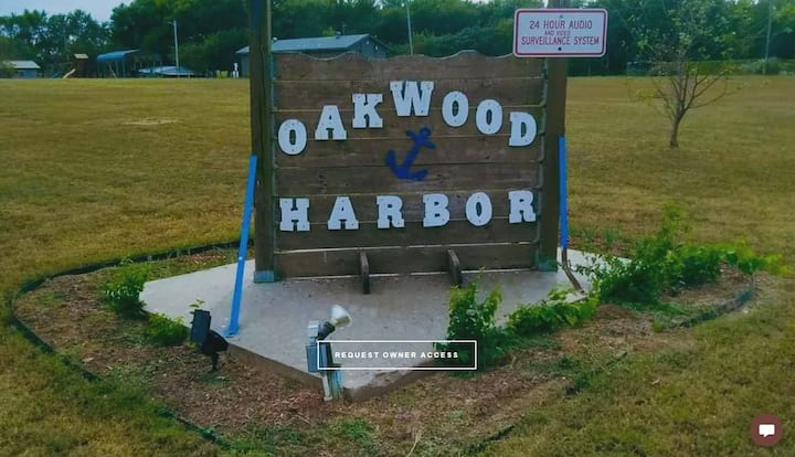Rv Parking Lot In Oakwood Harbor, Need Your Own Rv - Lake Eufaula State Park, Checotah