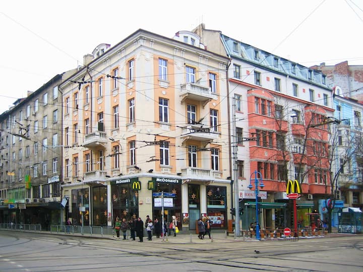 Vitosha Boulevard 160sq.m, 12 Guests, 5 Bdr - Sofia
