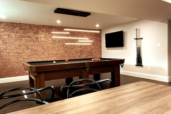 Pool Table-brand New, Spacious & Modern 2br 1.5ba - Hamilton