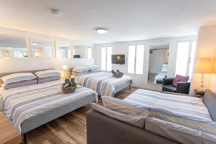 Fri-3-d - Large Soho Studio Apartment Sleeps 6 - London