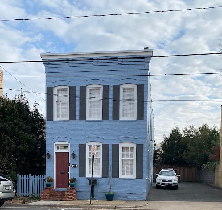 Historic Old Town Alexandria House - Alexandria, VA