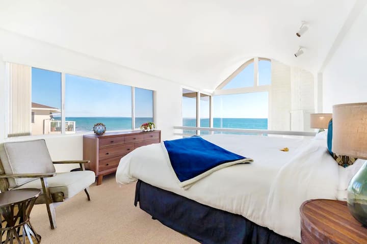 Oceanfront Retreat - Perfect For Family Reunions - Malibu