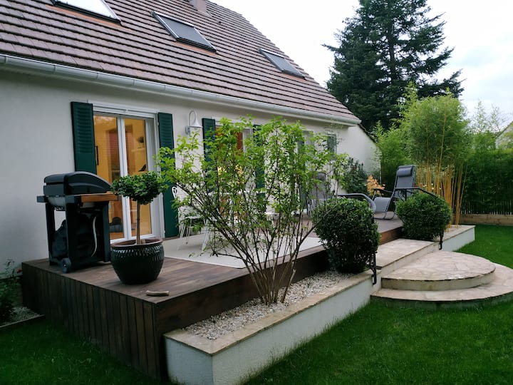 Maison Avec Jardin Dans Un Village De Caractère - Fontainebleau