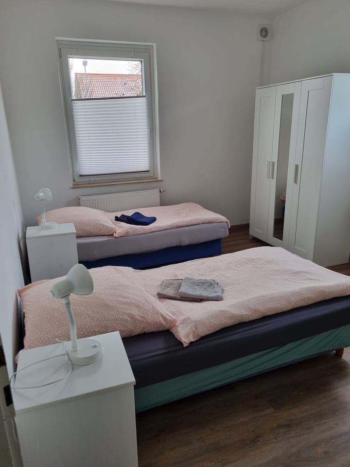 Komplette 1. Etage , 31 Km Bis Hannover-messe - Hildesheim