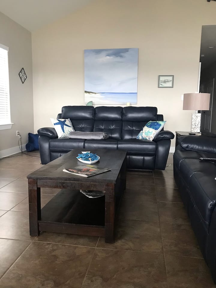 Newport House 7 - 3br/3ba; Walk To The Beach! - Port Aransas, TX