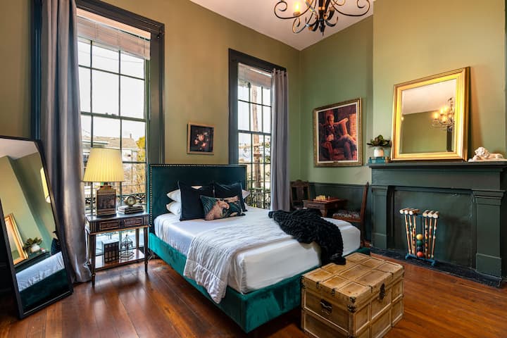 Nola Charm In Marigny | Balcony + Prime Spot - New Orleans, LA