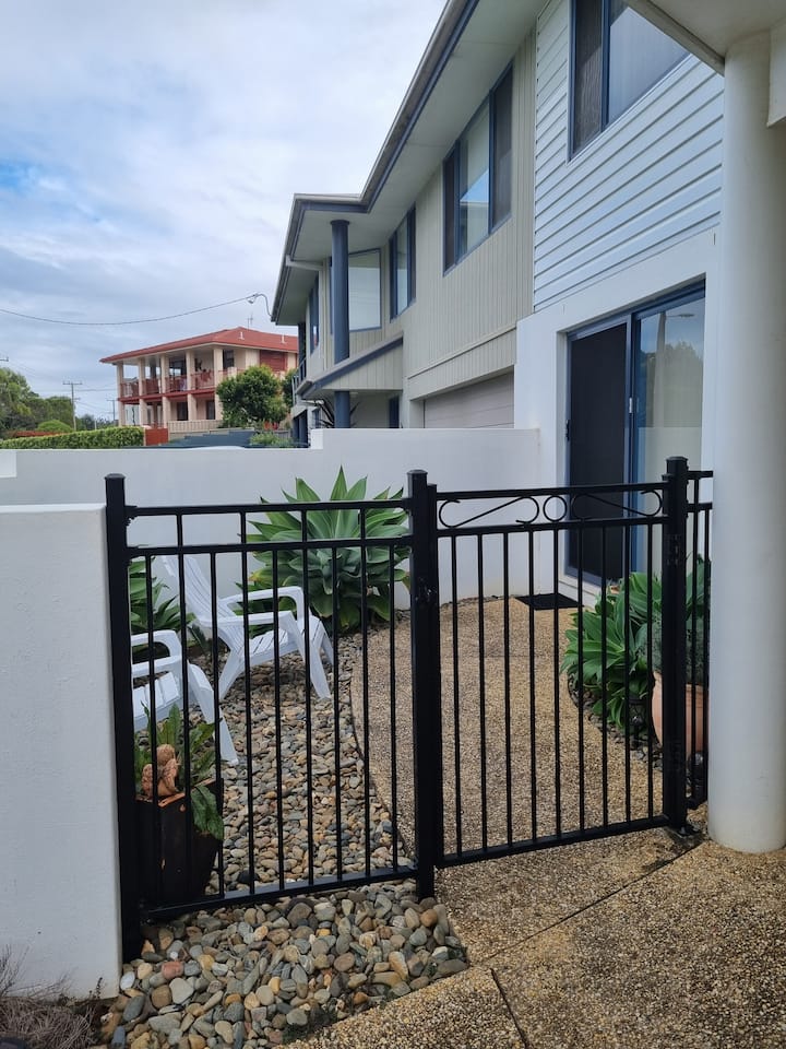 The Studio - A Getaway Right At The Beach. - Port Macquarie