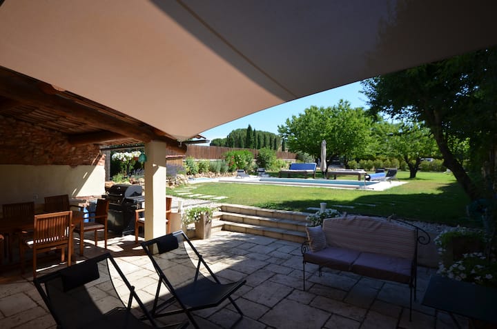 Belle Maison Provençale, Roussillon - Roussillon