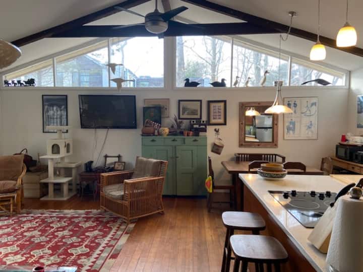 Quiet Cottage In The Woods, 10 Mins From The Beach - Bridgehampton, NY