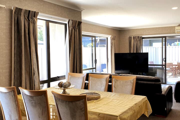Winter Discount Rate June & July 
 No Cleaning Fee - Napier, New Zealand