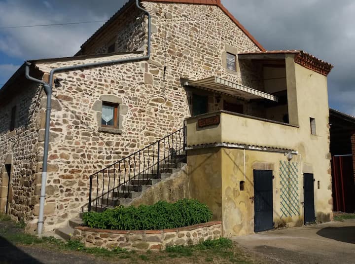 Un Véritable "Cocon" Niché Au Cœur Du Puy-de-dôme - Issoire