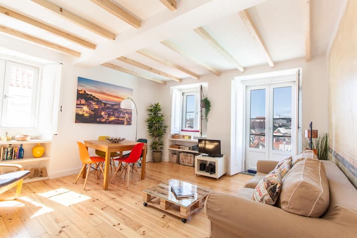 Historical Center Sunny Ap-ac In The Living Room - Alfama