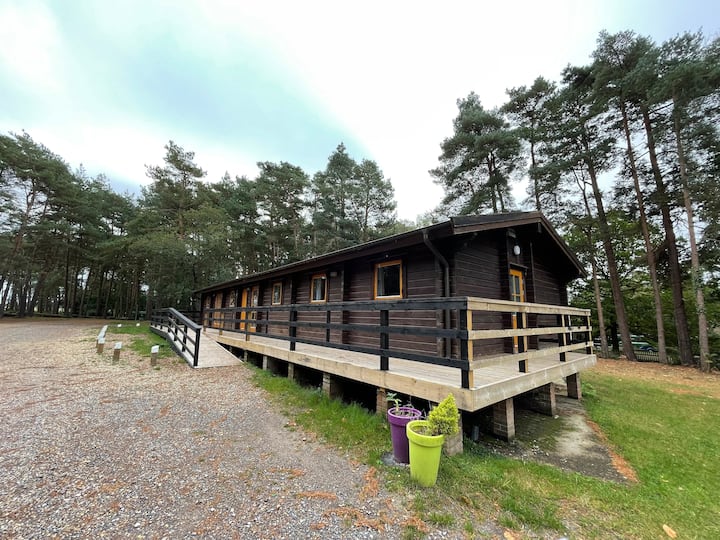 Black Firs @ Avon Tyrrell Forest Lodges- 12 Berth - Ringwood