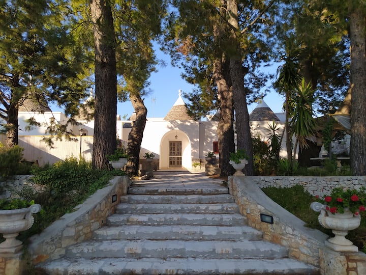 Trulli Con Piscina Privata - Fasano
