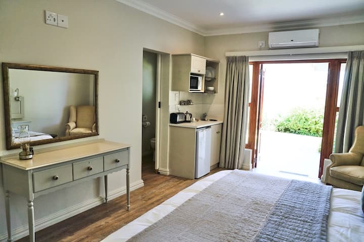 Raptor Rise Farm  - Lark - Tulbagh