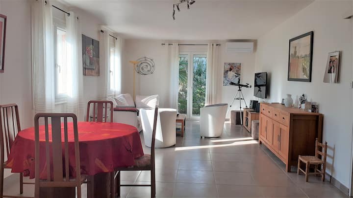 Chambre Privée Dans Maison Spacieuse Avec Piscine - Port-la-Nouvelle