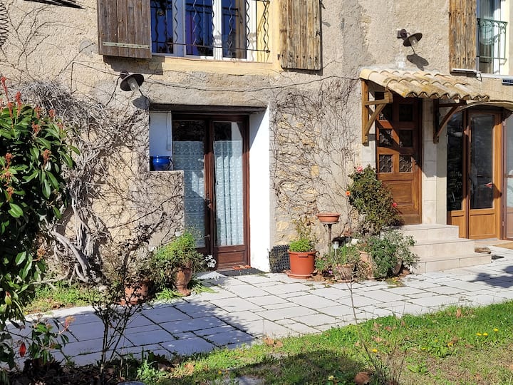 Studio 2 Personnes, En Provence - La Fare-les-Oliviers