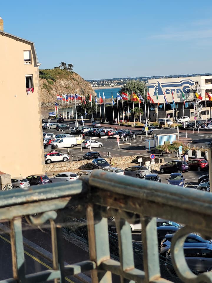 Logement De Charme Dans La Ville Et à 2 Mn Du Port - Jullouville