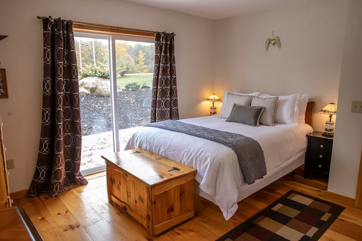 Killington Retreat | Deck-fire Pit-mountain Views! - Rutland, VT