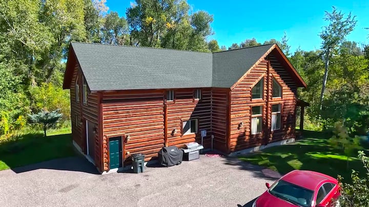 Rustic Cabin In The Woods - Driggs, ID