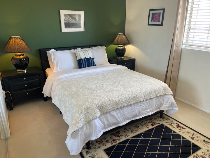 Comfortable Room #B With Private External Bathroom - Victorville, CA