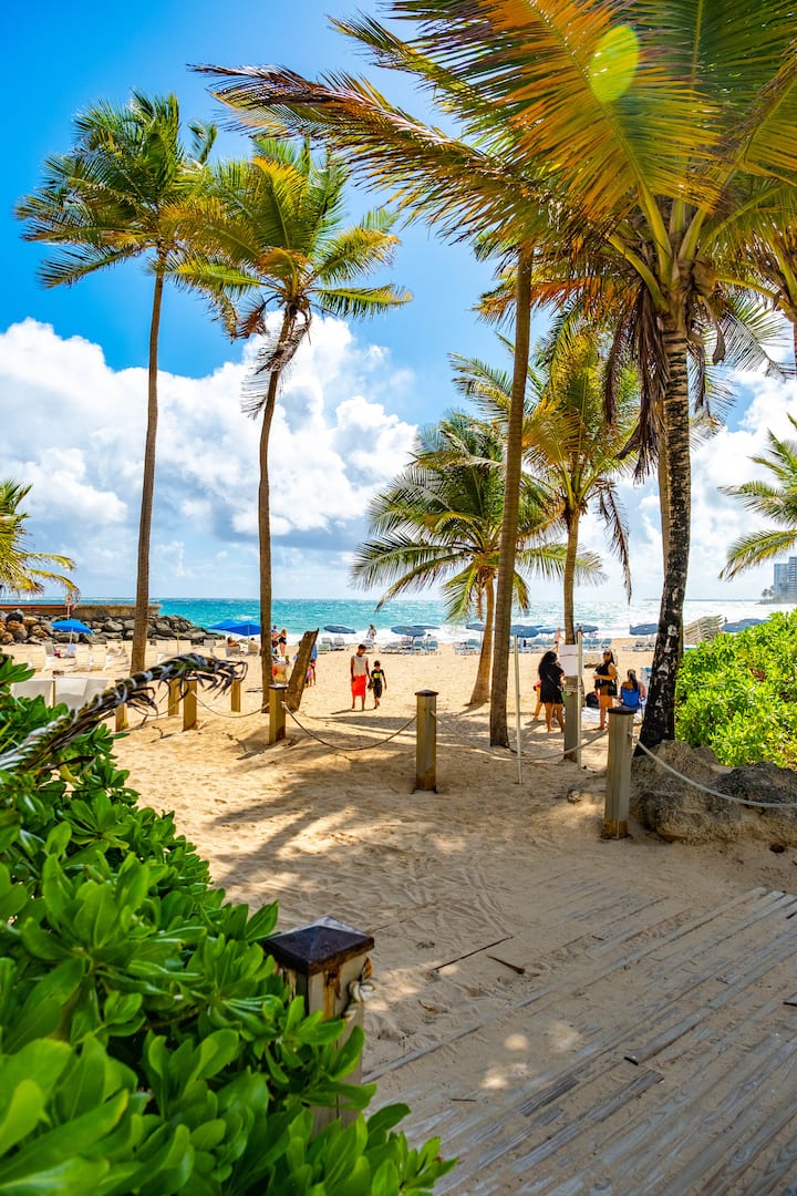Condado Beach Apartment -¡Best Location!- - San Juan