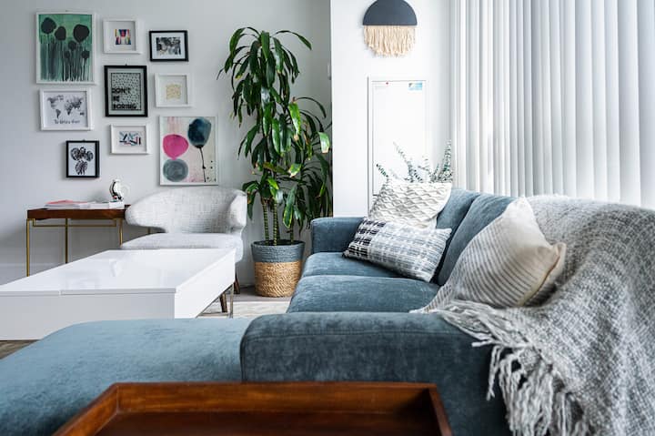 Chic, High-rise Apartment With Cn Tower Views - Toronto