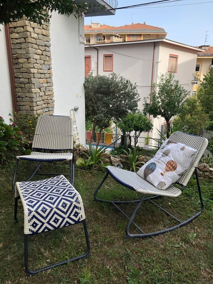 In Villa Relaxstudy Patio Aircondiz, Station - La Spezia