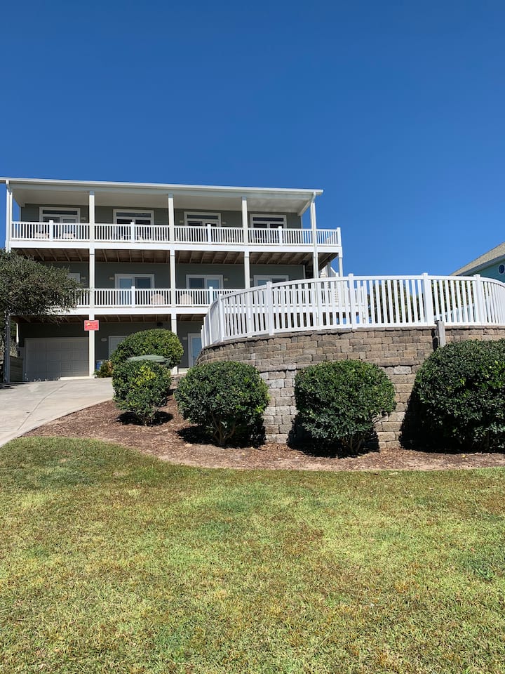 Luxury Living On The Emerald Coast - Emerald Isle, NC