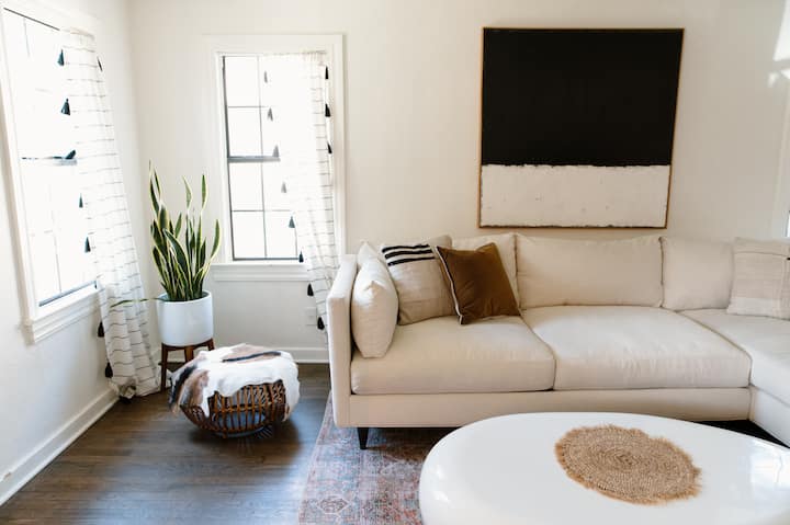 Cozy Historical Home | Walk To Downtown Edmond - Edmond, OK