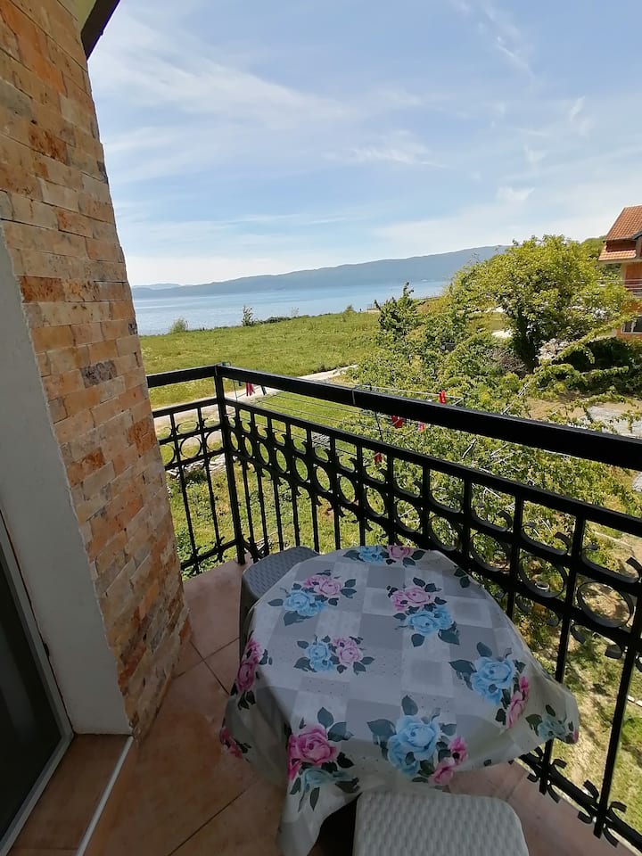 Vila Sara, Triple Room Near The Lake And Old Town - Ohrid