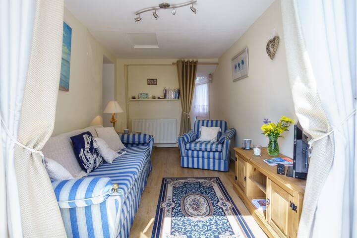 Pantmeillionen Holiday Cottages - Rose Cottage - Llangrannog