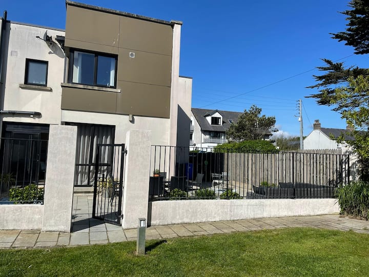 Beautiful Beach House In The Heart Of Rosslare - Rosslare