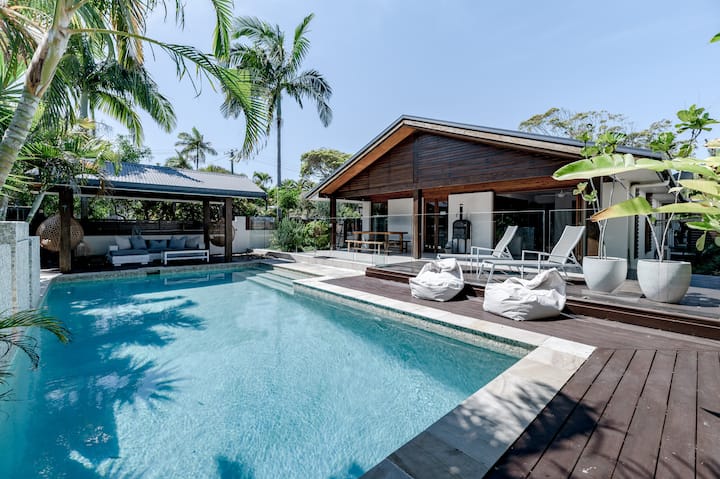 The Seaglass Villa - Private Pool And Sauna - Noosa Heads
