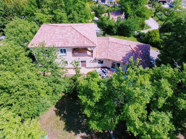 Superbe Mas Provencal Avec Grande Piscine - 고흐드