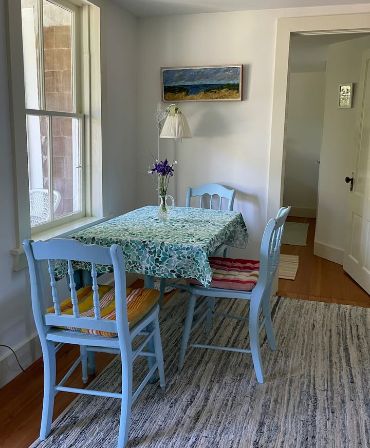 Sea Breeze Inlet Cottage, 3 Room Suite - Block Island, RI