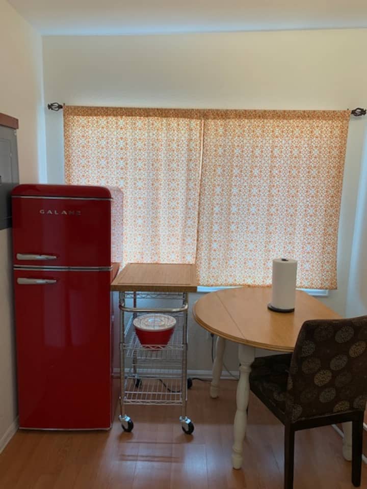 Quiet & Cozy Space For 2: 4 Min From Downtown - Fort Collins, CO