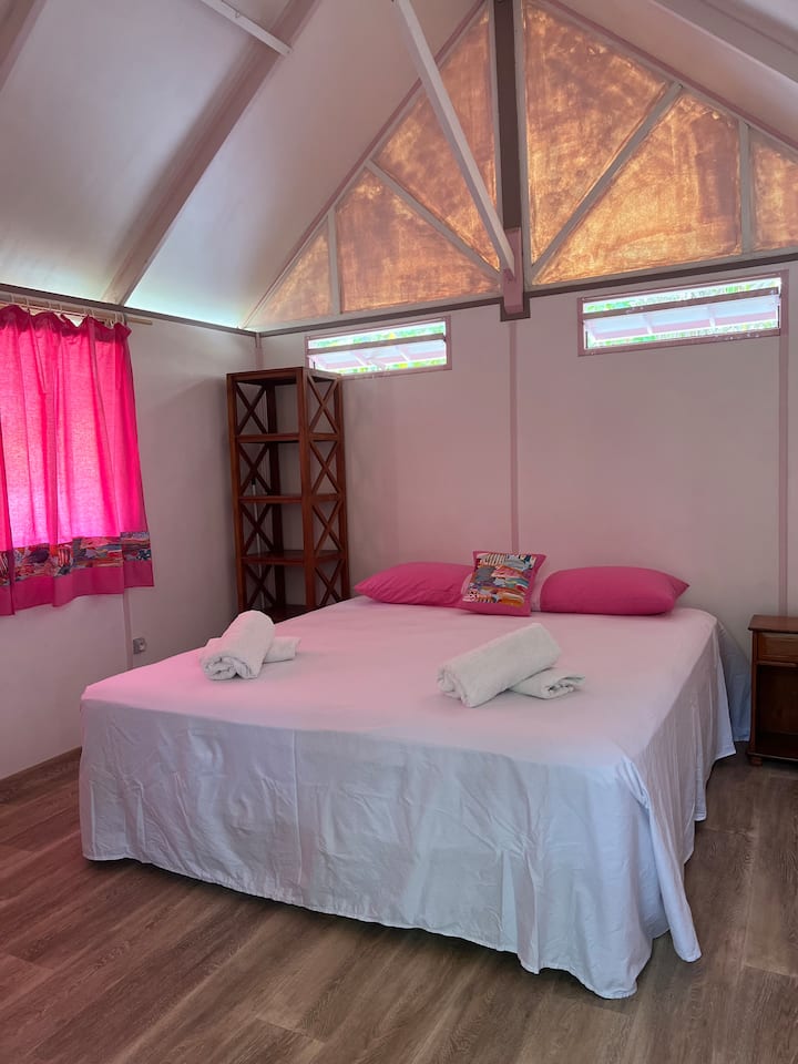 La Petite Chambre Rose à Temae Beach - Polynésie française