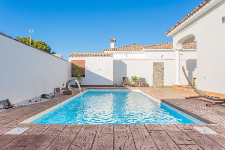 Villa De Lujo Tematizada. Piscina Y Jardin Privado - Chiclana de la Frontera