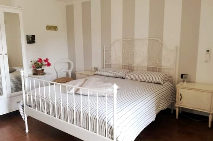 Dolce Lago B&b - Oliveoil Private Room - Padenghe sul Garda