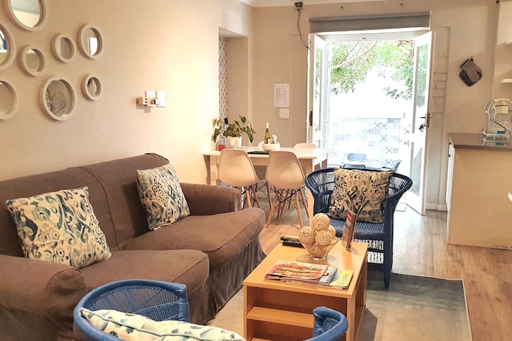 Tranquil Garden Apartment In Green Point - Le Cap